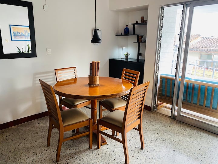 B1. Living Poblado. Habitación Privada. - Medellín