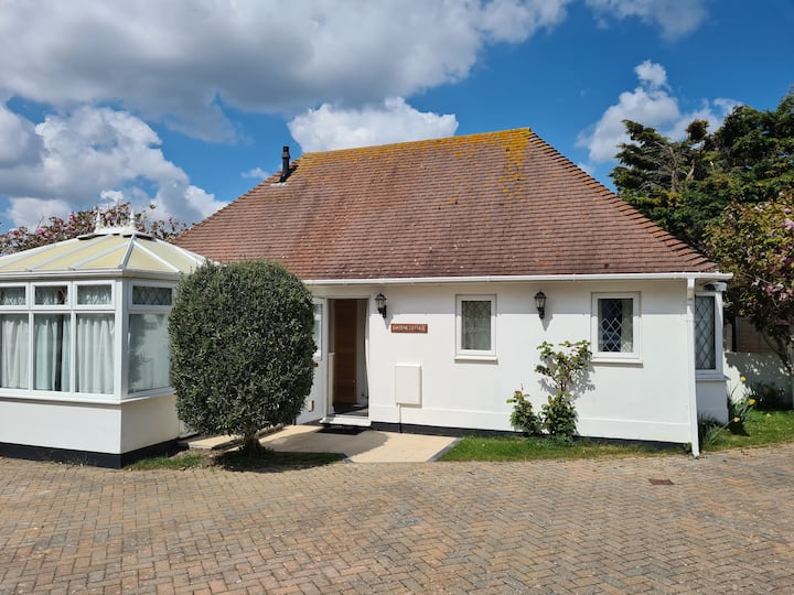 Oakdene Cottage - Bognor Regis