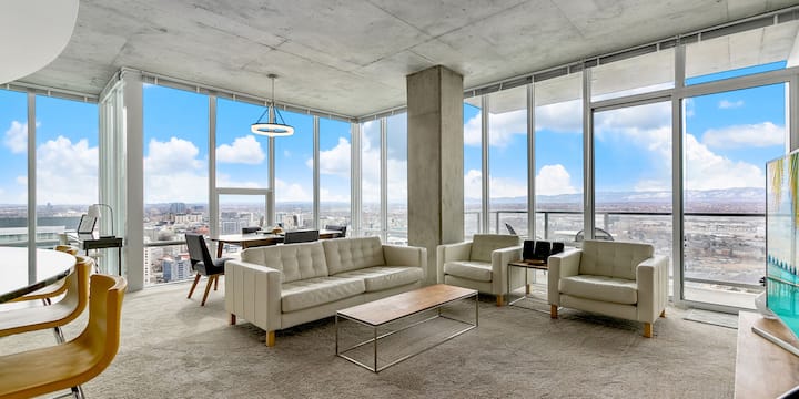 32nd Floor Corner Unit With Stunning Mtn Views - Denver, CO
