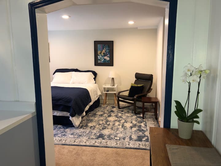 Quiet Garden In-law With Parking, Walk To Bart - San Francisco, CA