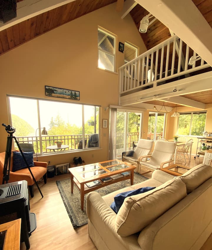 The Long Bay Cabin: Water View & Sauna On Guemes - Anacortes, WA