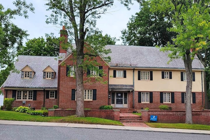 Hendee Mansion 5br Wow! - ラッドロー, MA