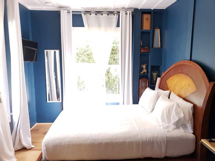 Downtown Dream (1 Bed/1 Bath) 2 Blocks To State St - Santa Barbara