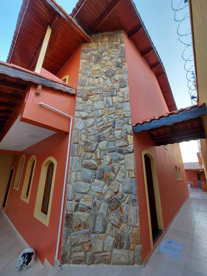 Casa De Temporada - Alto De Santana I -Jacareí/sjc - São José dos Campos