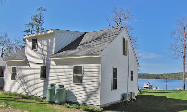 Lakefront Home Steps From The Water, Great Views. - Lake Winnipesaukee, NH