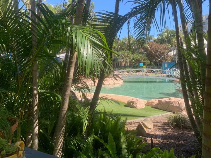 Diamond Beach Resort.  Pool Front 4bd Villa! - Gold Coast