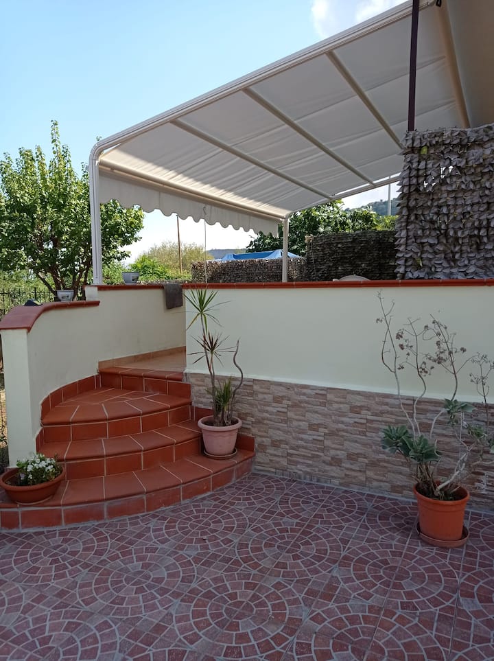 Monolocale Uno Con Giardino - Tropea