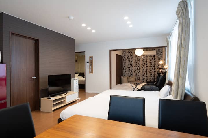 Staying Surrounded By Books Near Mt. Asahidake - Asahikawa