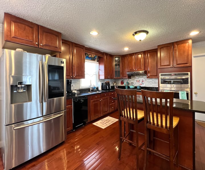 Alexandria Family/pet-friendly 3br/2bath Unit - Alexandria, VA
