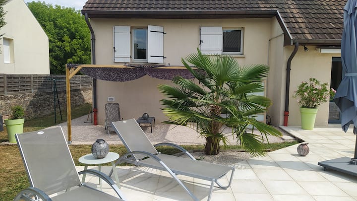 Vacances Au Calme à Givry Dans Maison Avec Piscine - Chalon-sur-Saône