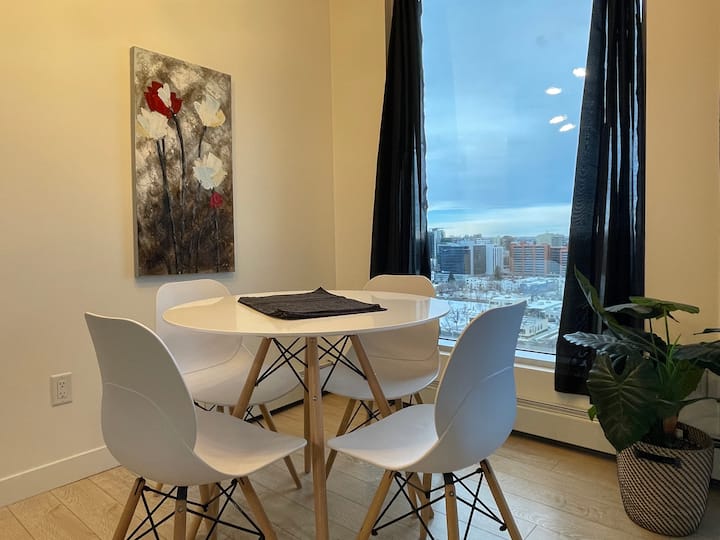 North Facing 1 Bed 1 Bath With Ac Off 104th Street - Edmonton