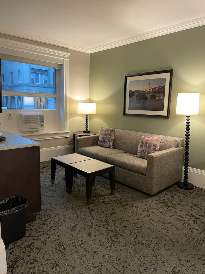 Union Square Location 1 Bedroom Hotel Style Suite - San Francisco, CA