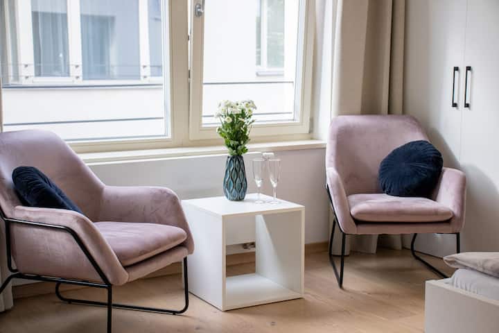 Parking Garage Central Apartment With Balcony - Prague
