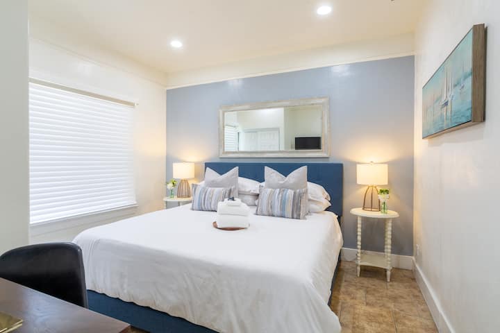 Cute, Cozy, And Perfectly Located Home - Santa Barbara