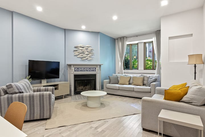 Charming And Central Flat - Montreal