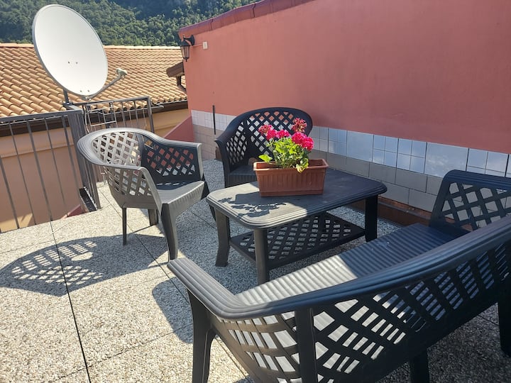 Camera Con Parcheggio A Due Minuti Dalla Svizzera - Caslano