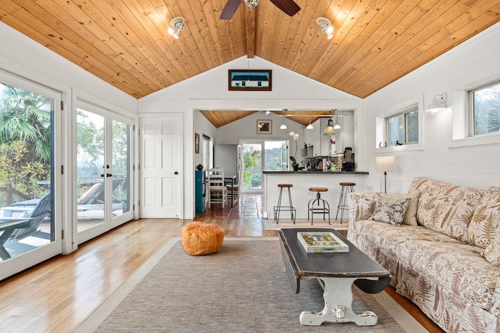 Topanga Secret Cottage - Malibu Lagoon State Beach, California