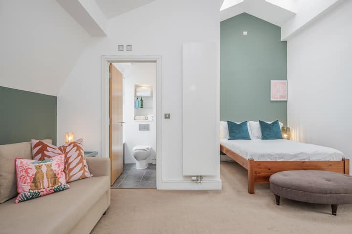 Heavenly Perfection | Creed Stay - Londres