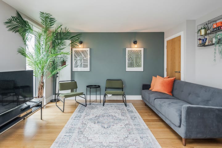 Heavenly Perfection | Creed Stay - Essex