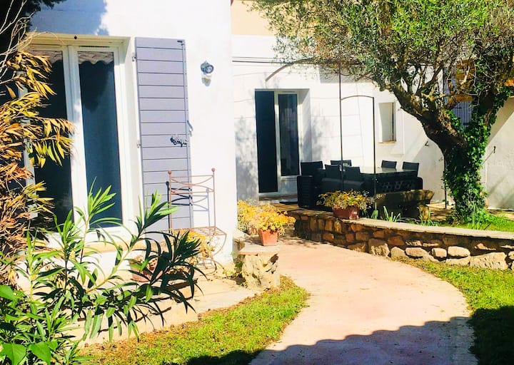 Gîte 6 Personnes : Fitness & Billard Gratuit - Nîmes