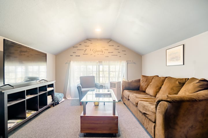 Precious Dash Space- 4 Guests, 2bdrm, Private Bath - Portland, OR