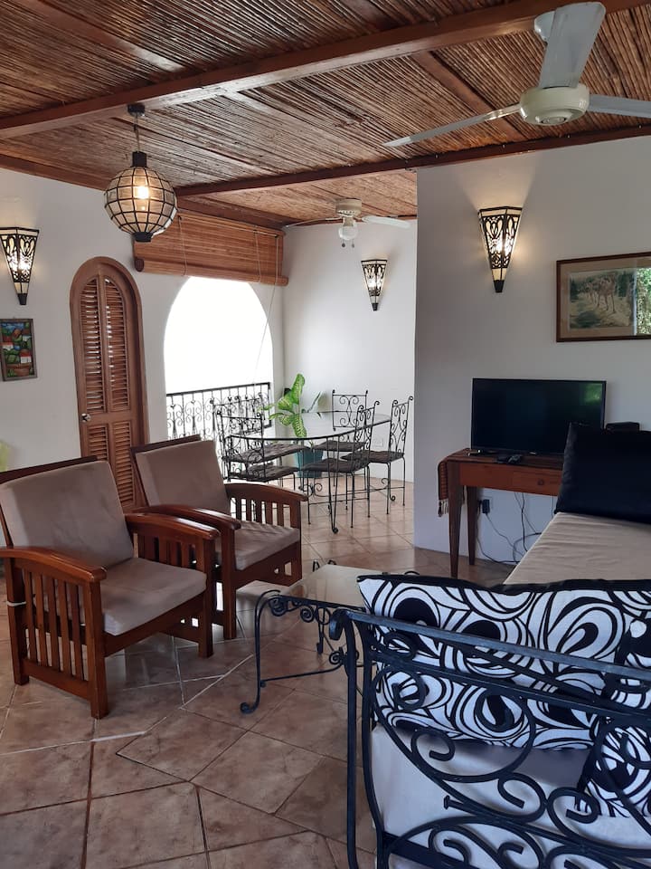 Casa Estrella-cozy Home In The Heart Of The City - Nicaragua