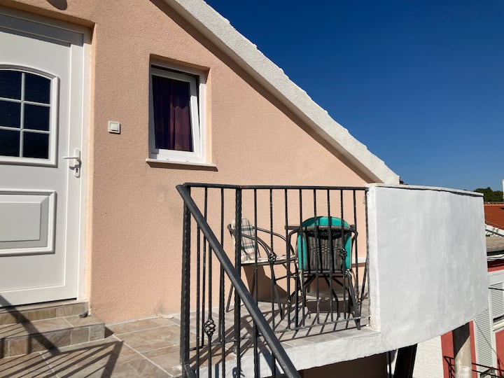 In Tisno Near The Festival Site For 8 People - Tisno