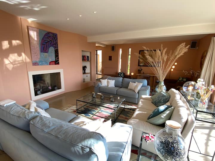 Indoor-outdoor Living In Provence - Gordes