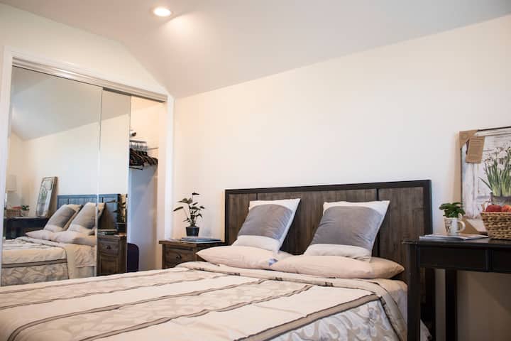 Modern Living - Garden Grove, CA