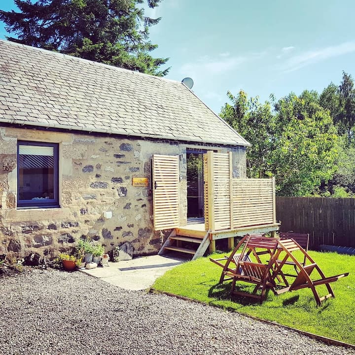 Charming & Cosy Retreat For 2 - The Bakehouse - Newtonmore