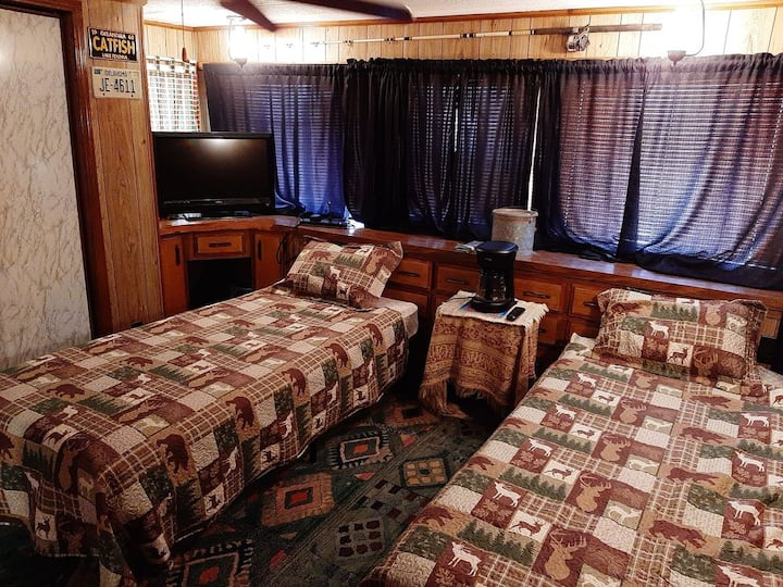 Fishing Getaway Near Alberta Creek. Sleeps Two. - Lake Texoma