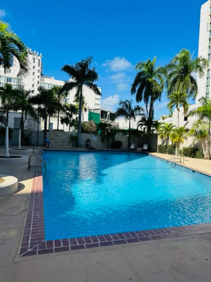 Romantic Isla Verde Condo - Carolina