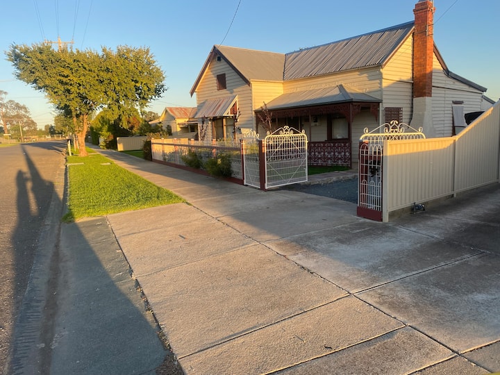 Relaxing On Vale: Historic Nagambie Home With Wifi - Nagambie
