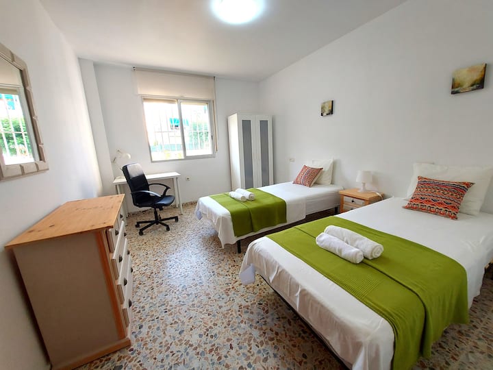 Spacious Flat 100m From Beach-nerja - Nerja