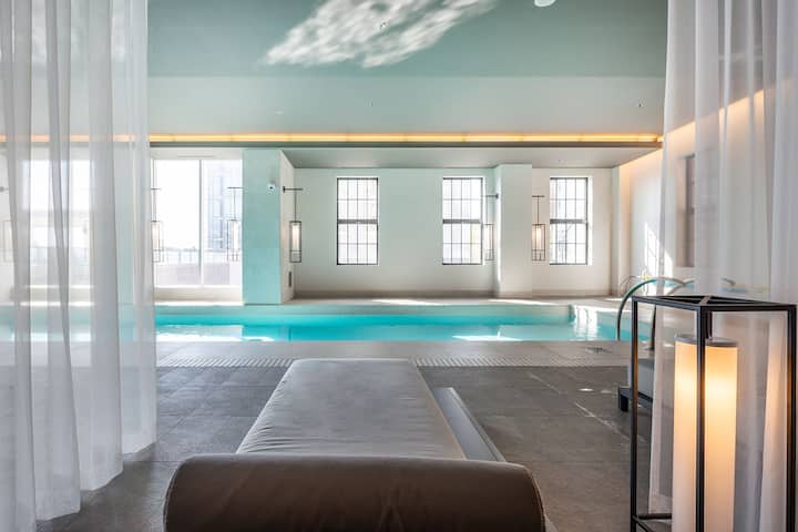 Large Studio \ Loft Downtown Gym, Pool & Sauna - 蒙特婁