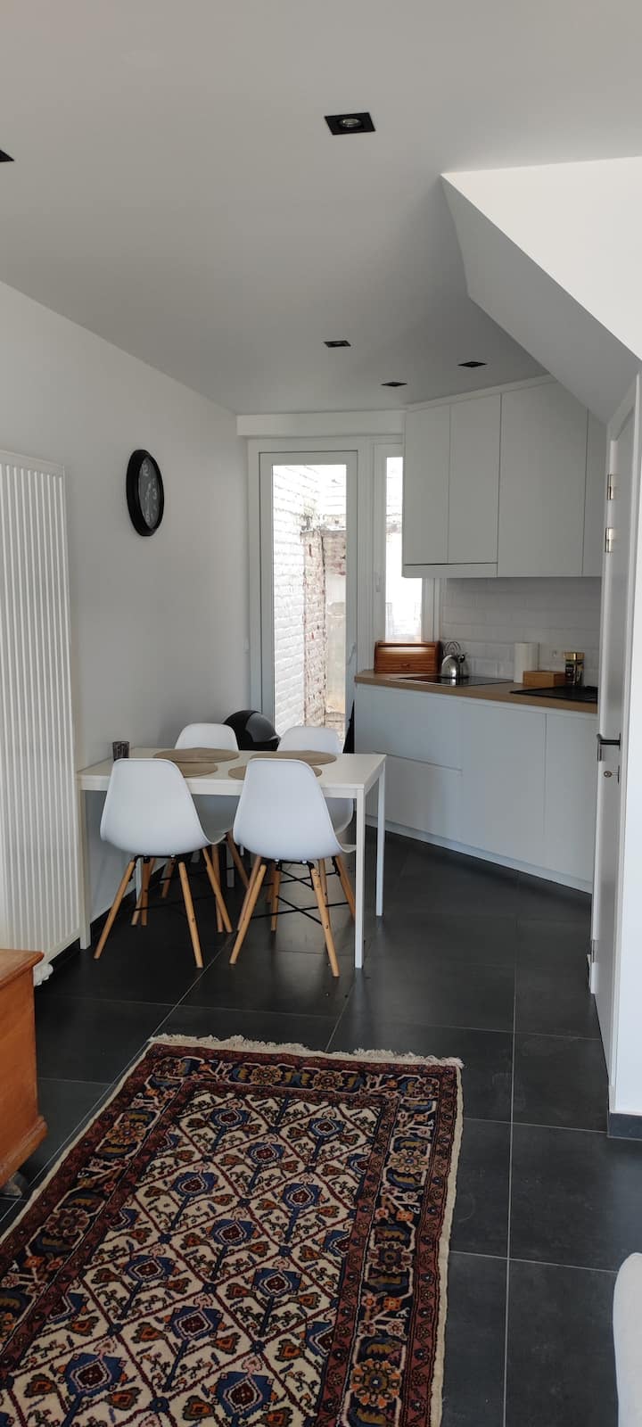 Gezellig En Vernieuwd Vakantiehuisje Aan Zee - La Panne