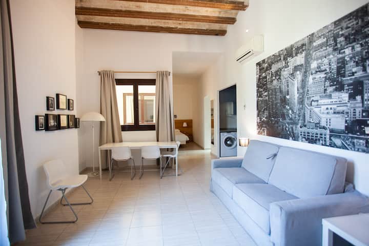 Apartment In The Plaza Reial For More Than 31 Days - Barcelona