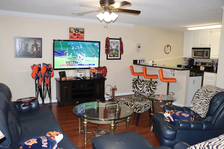Auburn Univ. Game Day Condo 1/2 Block To Downtown! - 歐本