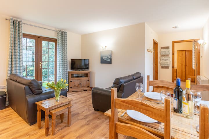 Crib Goch Cottage At Cerrig Y Barcud, Anglesey - Caernarfon