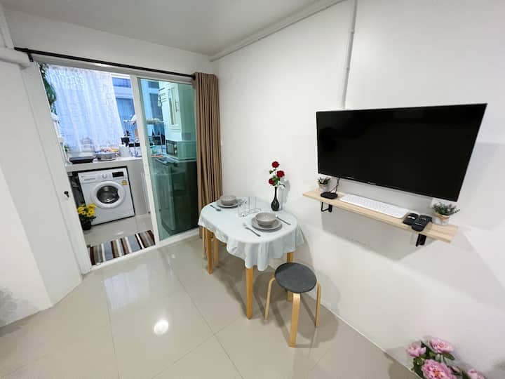 Bright Room Studio At One Nimman - Chiang Mai