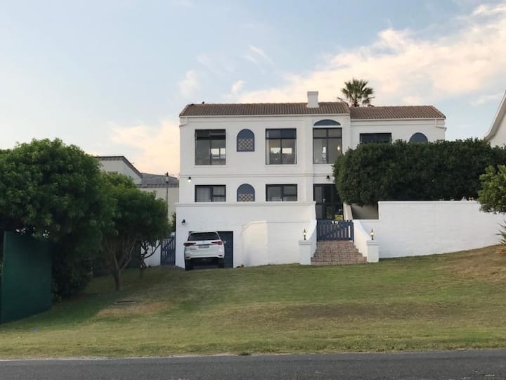 Milkwood Villa - Gansbaai