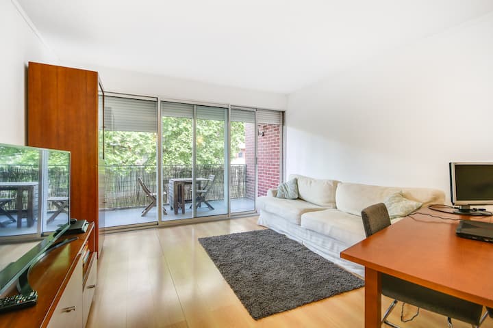 T1 Em Condomínio Fechado Com Um Terraço Fantástico - Amadora