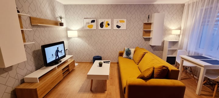 2-room Apartment Close To City Center Free Parking - Tallin