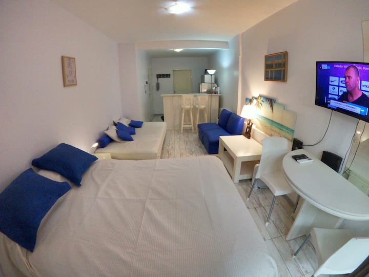 Cómodo Mono Ambiente En Palermo, Distrito Arcos. - Buenos Aires