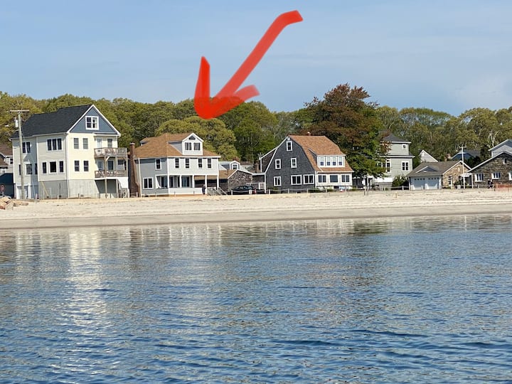 4 Bdrm Beachfront Escape To Niantic (East Lyme) - Connecticut