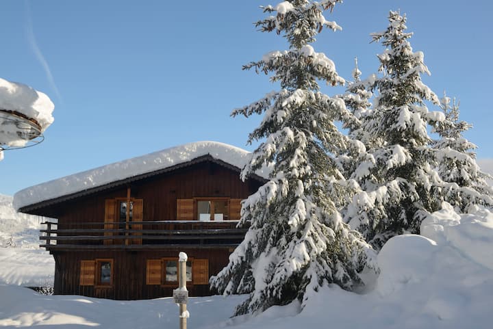 Chalet Savoyard Au Coeur De Morillon 1100. - Morillon