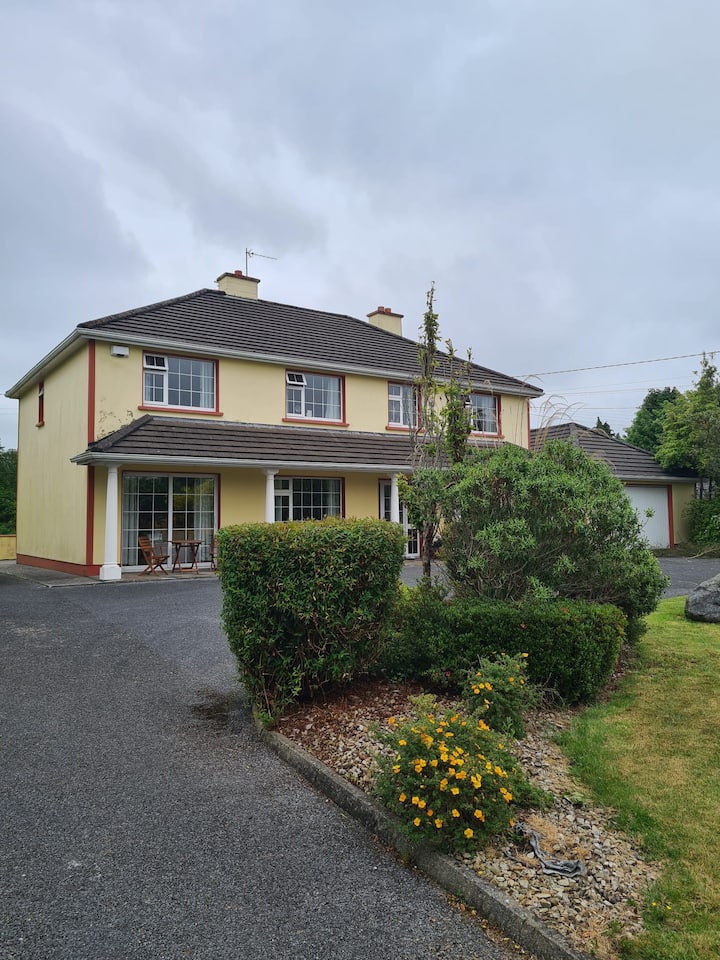 Killarney Family Home -