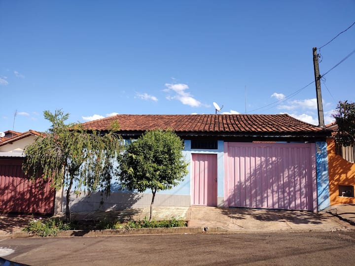 Casa Grande E Confortável. - Brotas