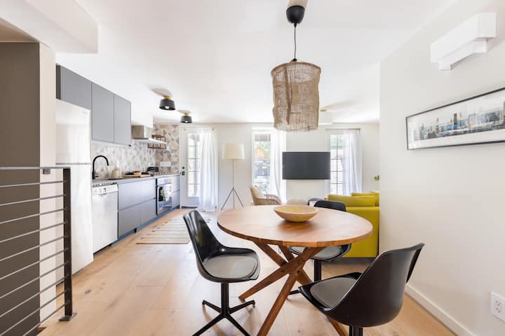 Spacious Renovated 1br Fl Thru +Garden Area - Crown Heights, NY