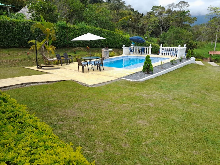 Casa De Campo San Fernando
10kilómetros De Villeta - Villeta